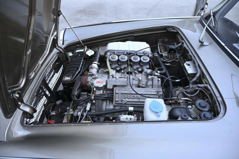 This tiny Honda sports car feels like a motorcycle on four wheels