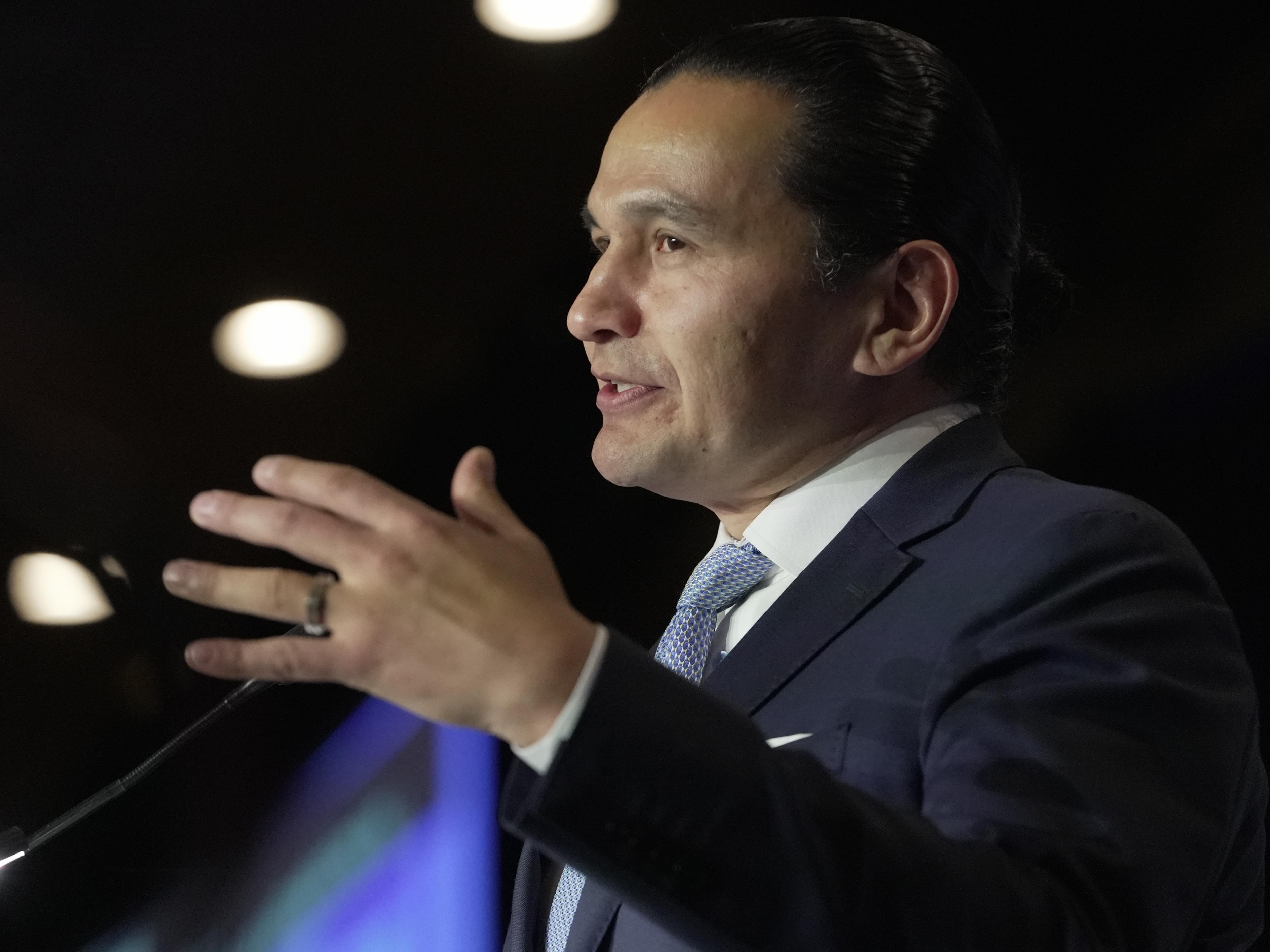 Wab Kinew promet une enquête publique sur Sio Silica et le dernier ...