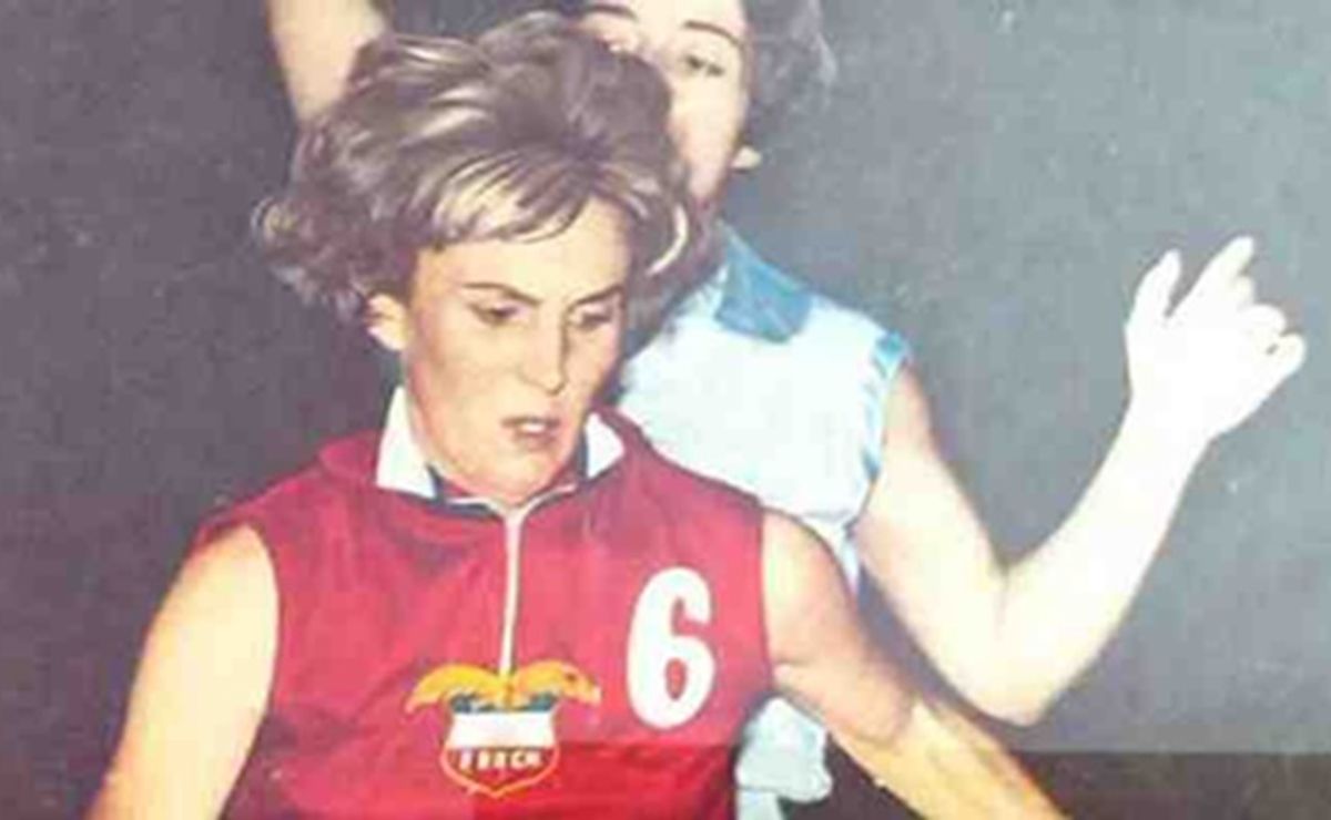 ¡Histórica! Ismenia Pauchard, leyenda del básquetbol chileno, es ...