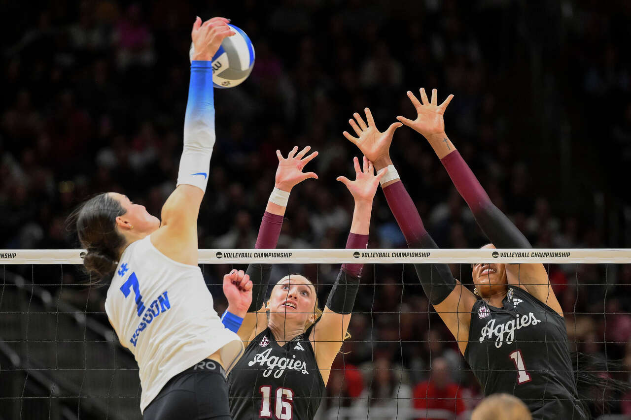 Texas A&M volleyball never gave Kentucky a chance in NCAA finals sweep ...