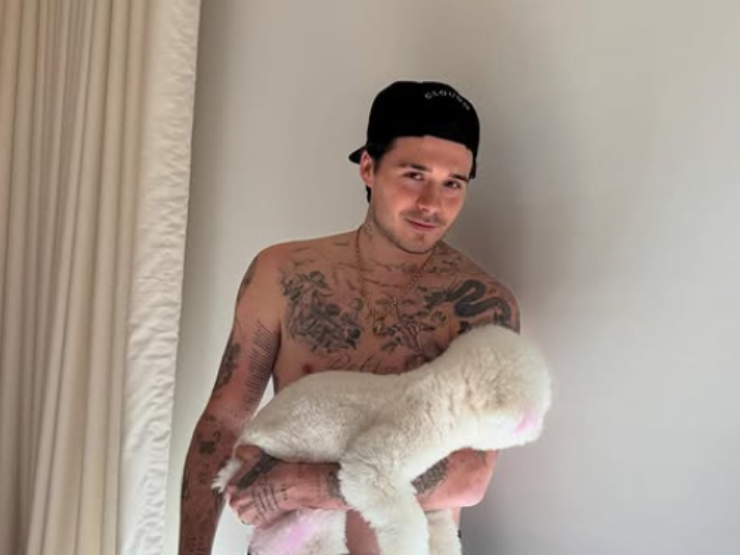 Brooklyn Beckham reportedly blocks David, Victoria, and Cruz Beckham ...