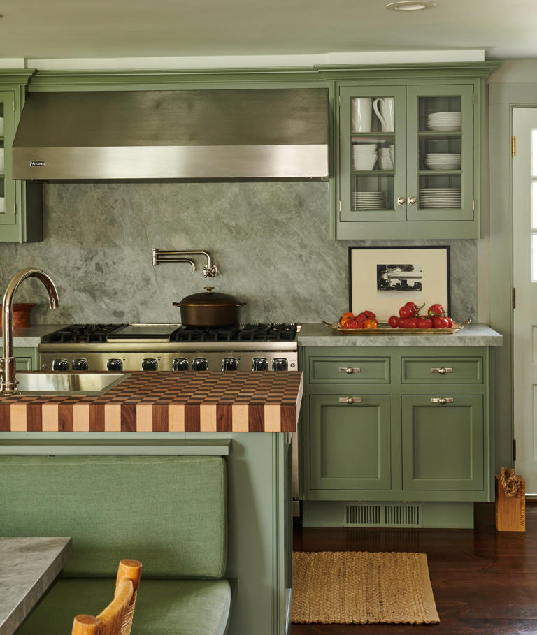 10 colors that look incredible with sage green