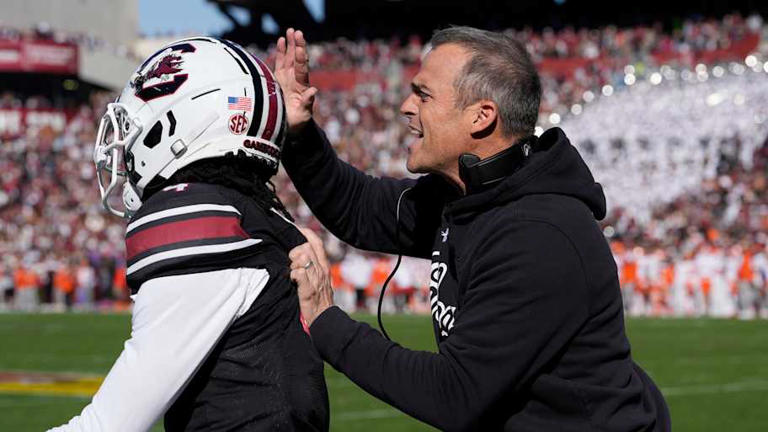 South Carolina QB room shifts with former elite prospect leaving the ...