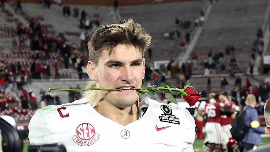 Dolphins land new franchise quarterback in latest 2026 NFL mock draft