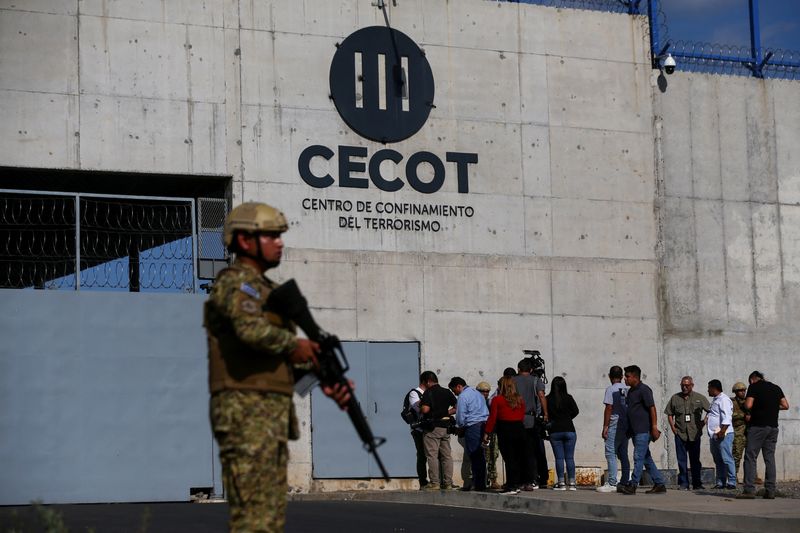 CBS postpones '60 Minutes' report on El Salvador's CECOT prison