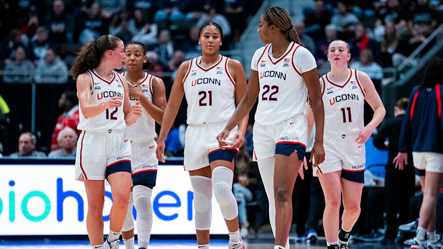 WBB rankings: Projected AP Top 25 after UConn takes down Iowa