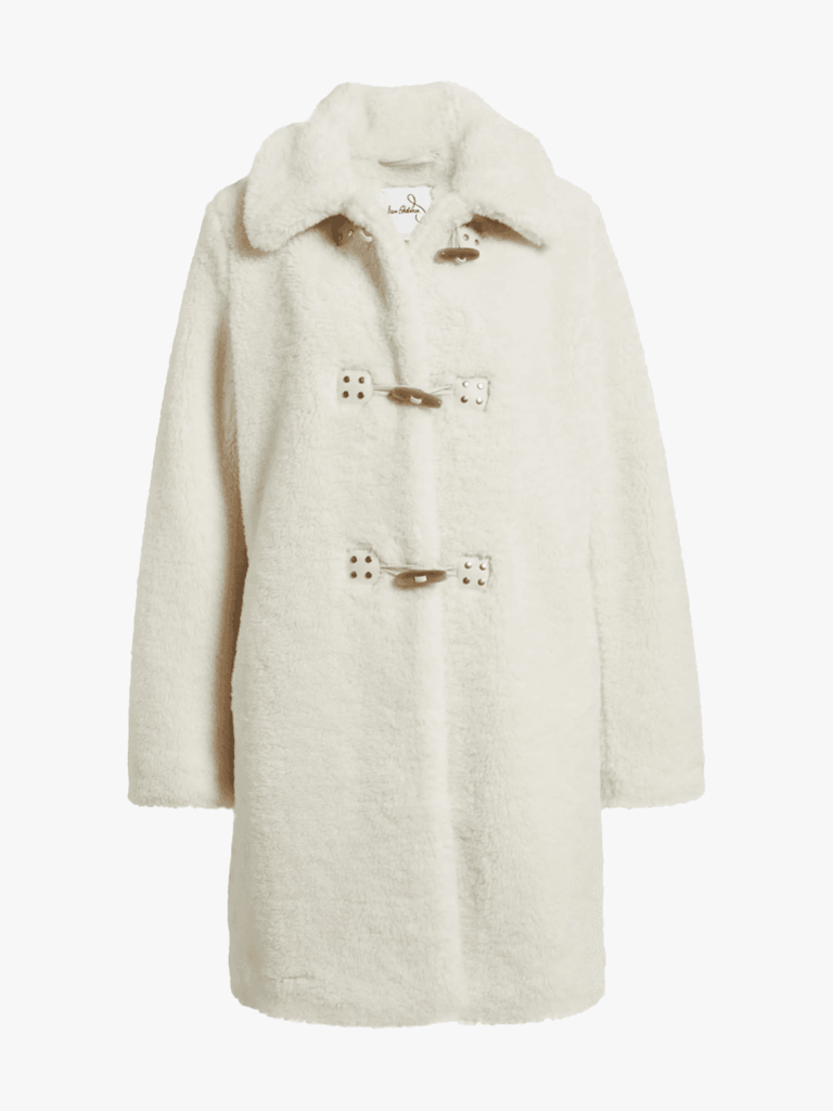 7 winter-white outfits that look impossibly chic