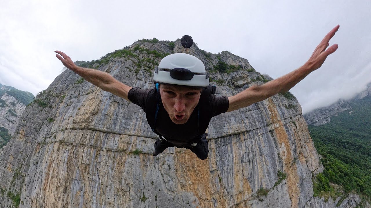 Sweet running BASE jump into a gorge