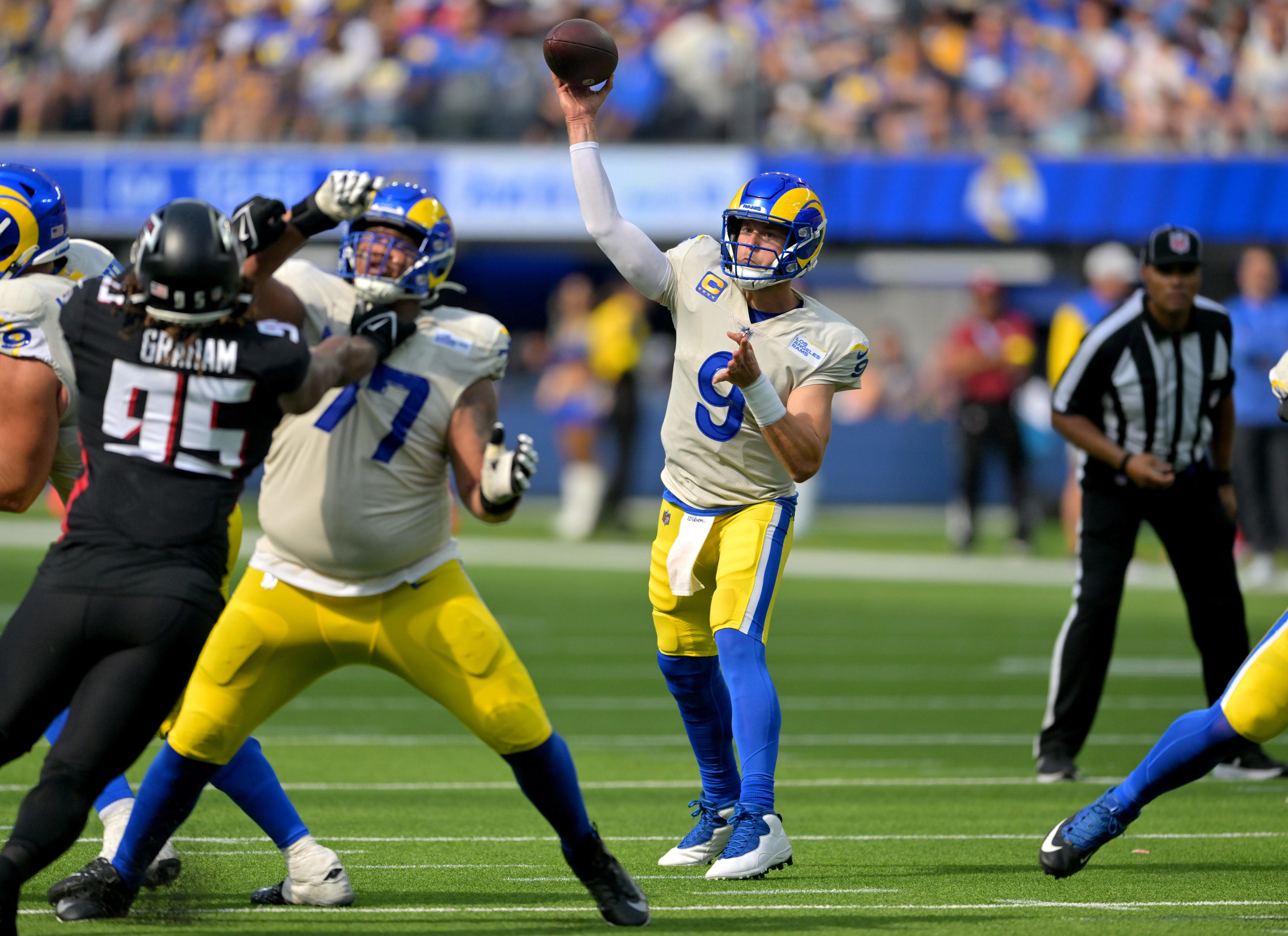 Rams vs Falcons picks, predictions, odds for NFL Week 17 game Monday