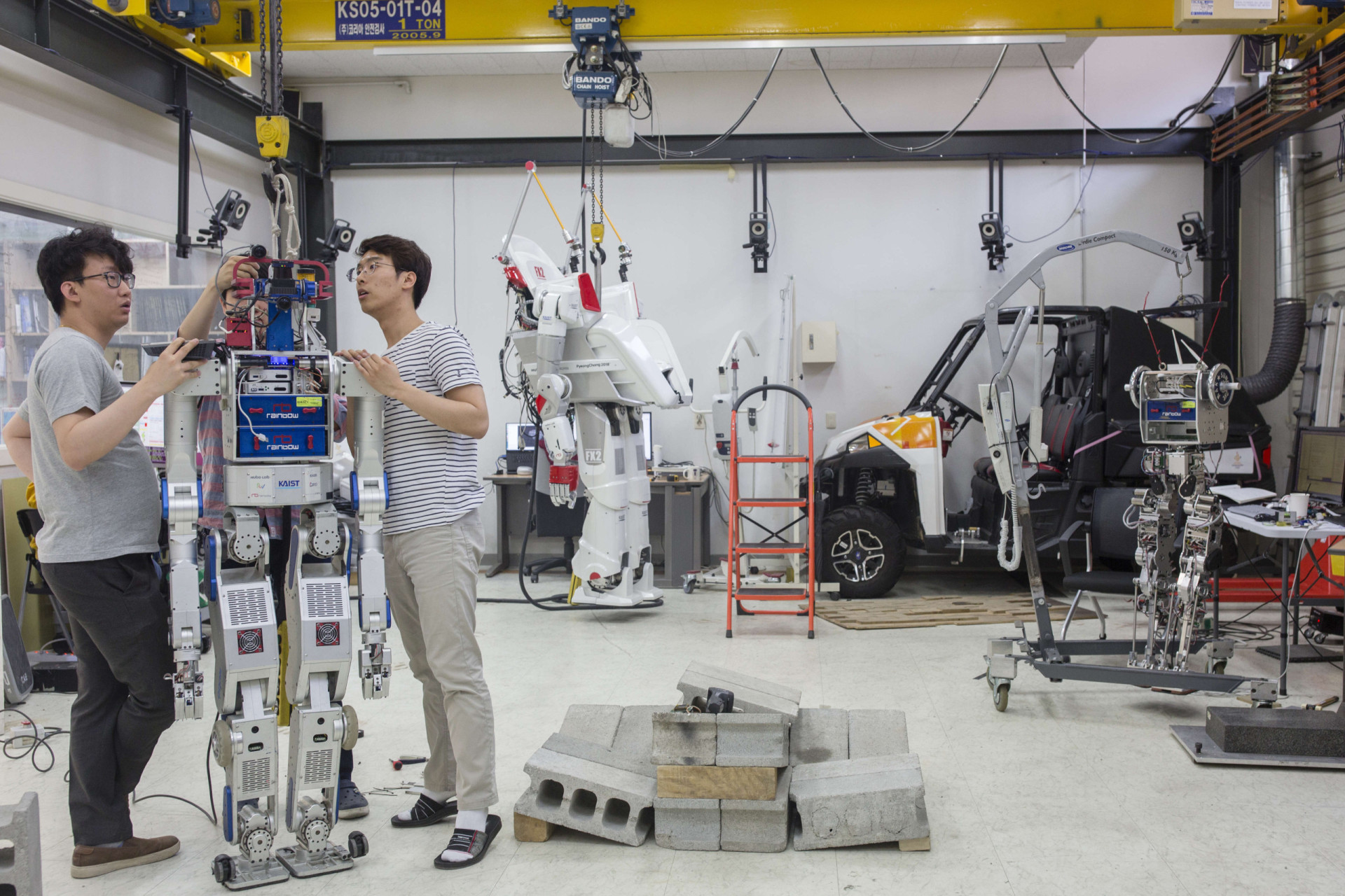 AI's dark side: tech expert sounds the alarm on Big Tech's ambitions