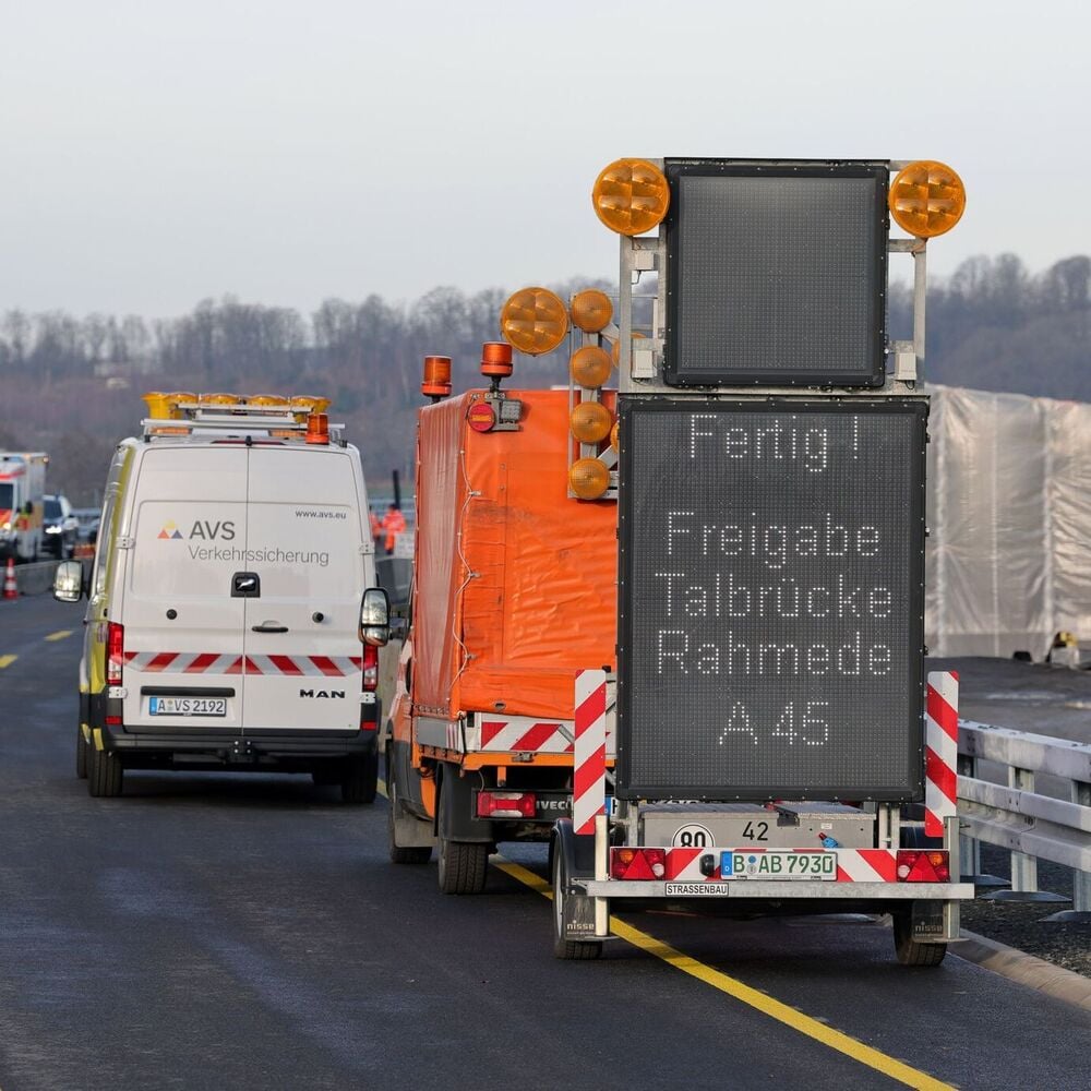 Faszinierend Sperrung Auf Der A45 Bild