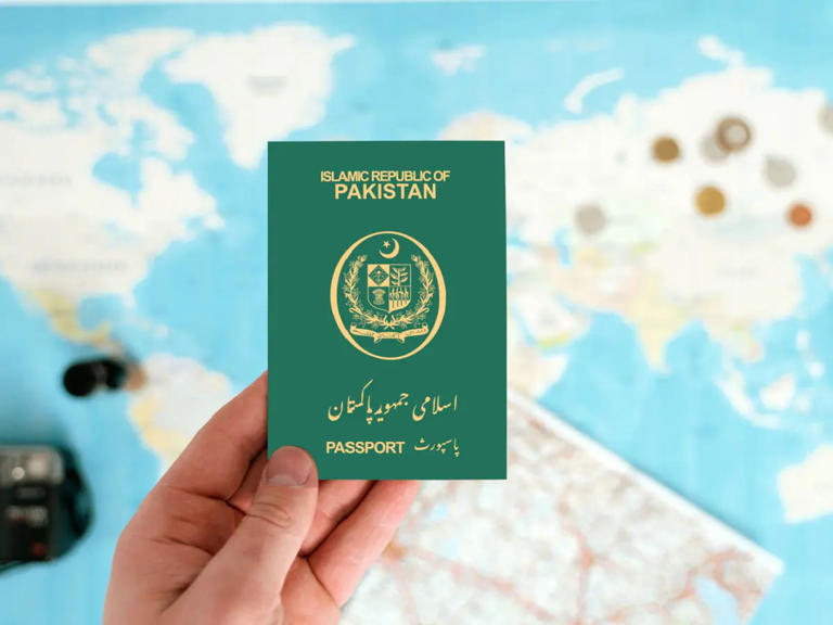 Pakistan introduces 24/7 real-time passport tracking system