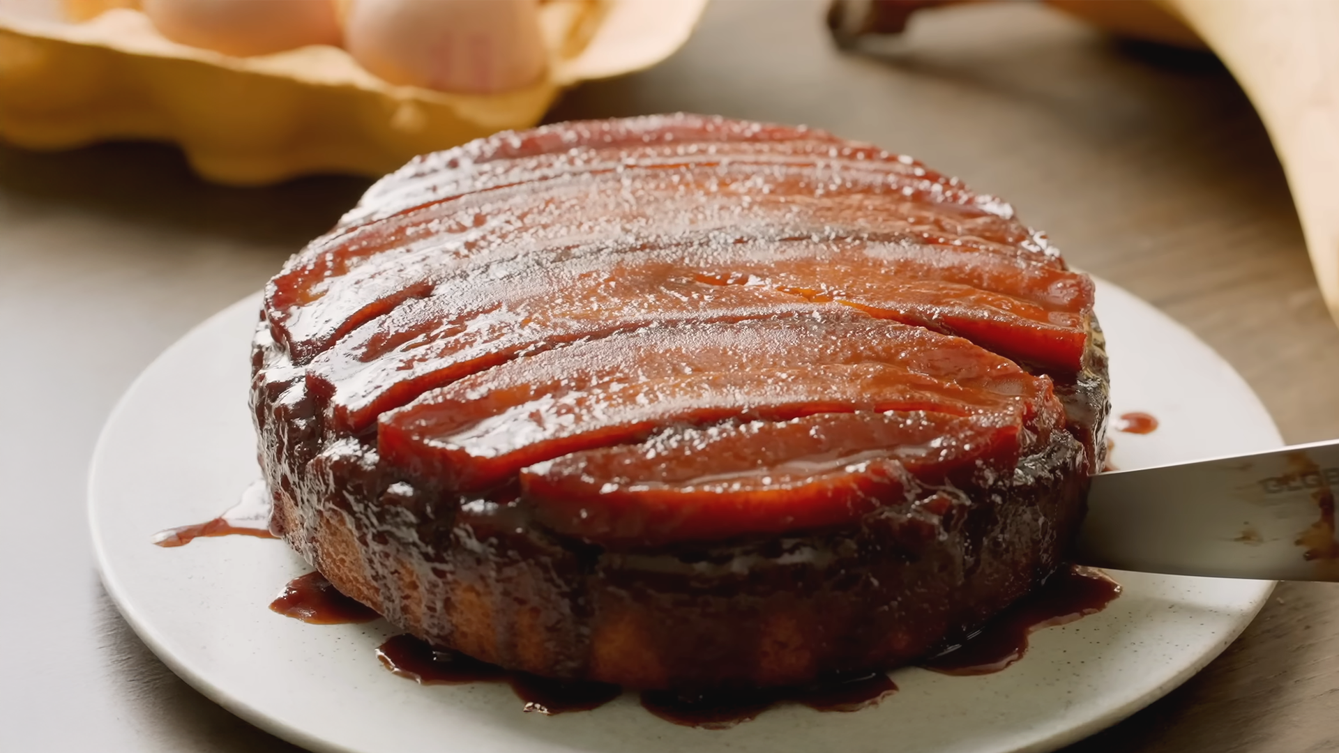 I made a banana caramel dream cake