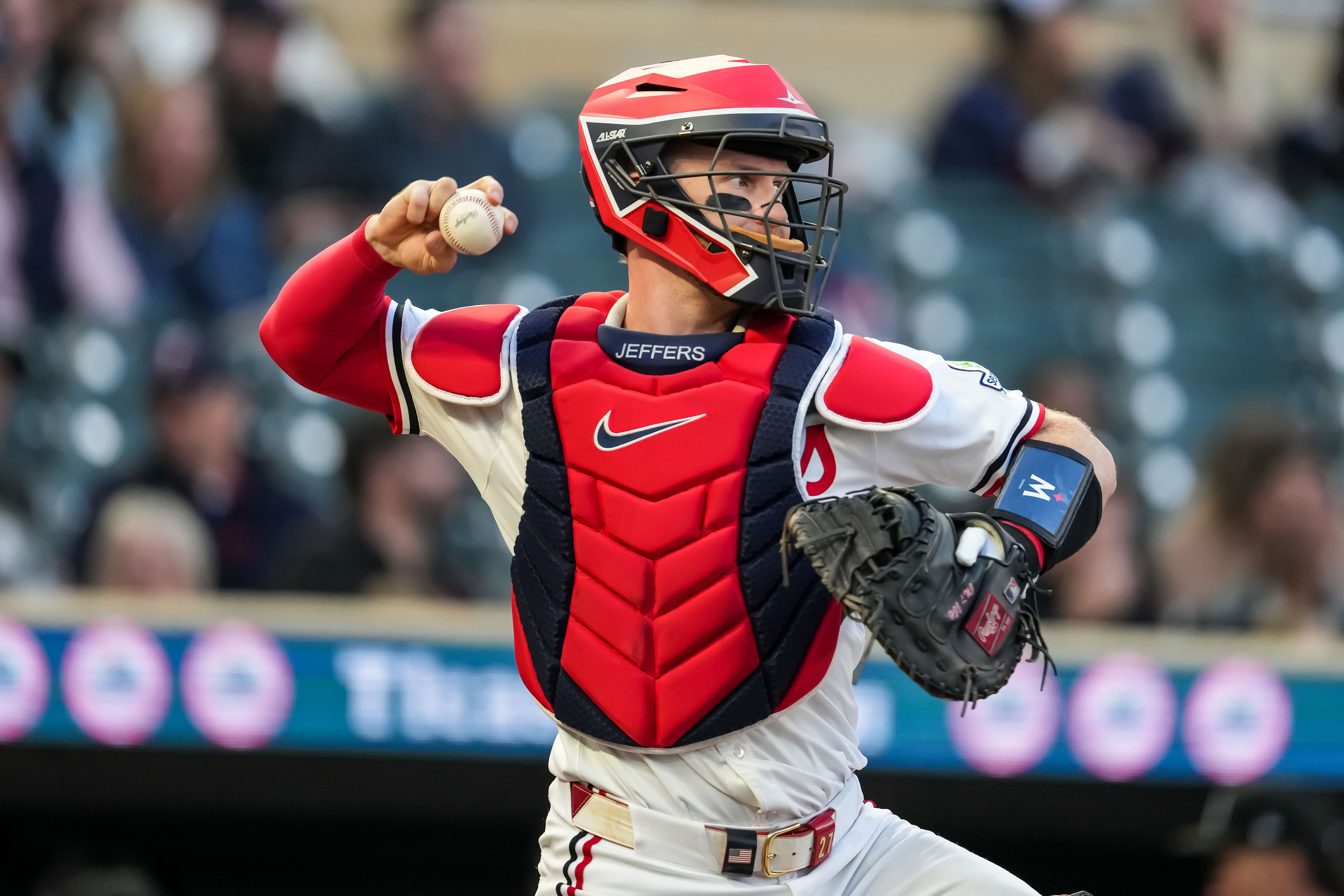 Underrated veteran catcher suddenly makes sense for Phillies after ...