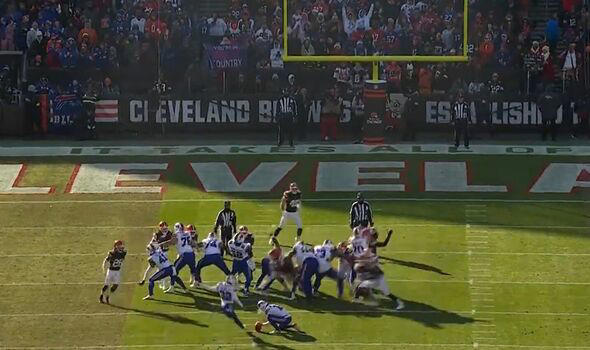 Ian Eagle holds his hands up live on CBS after being accused by JJ Watt