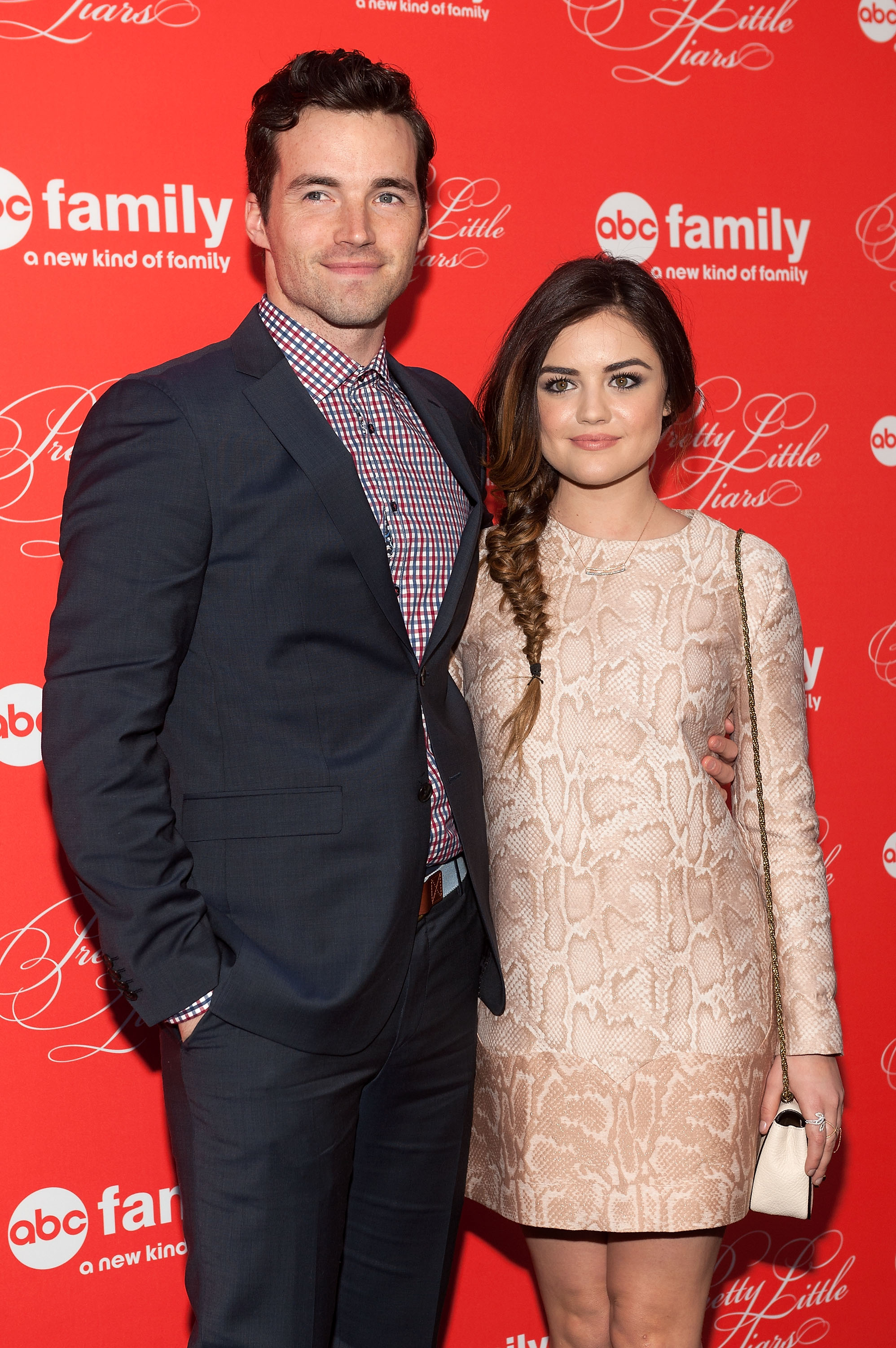Pretty Little Liars co-stars Lucy Hale & Ian Harding reunite for ...