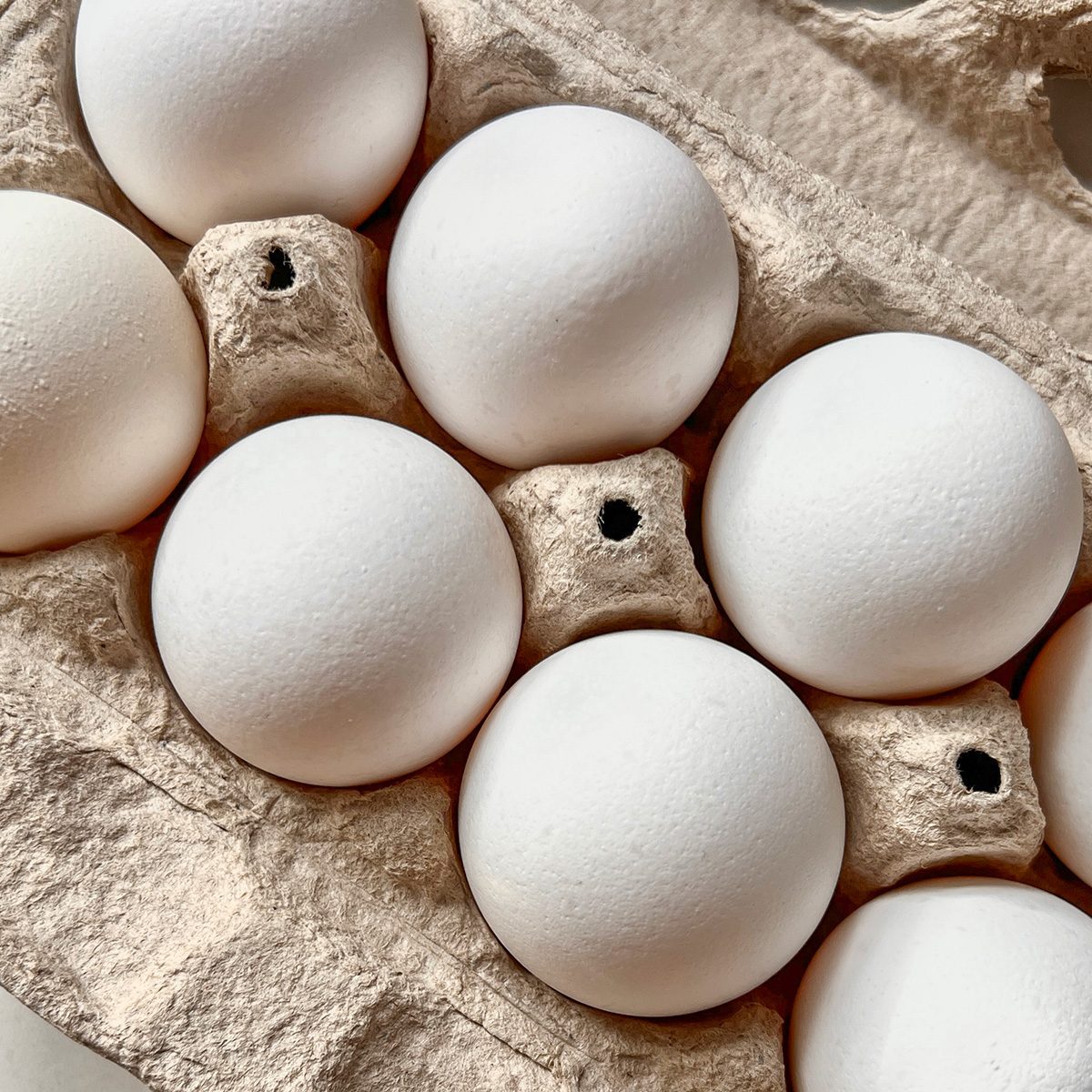 How Long Can Farm Eggs Sit Out