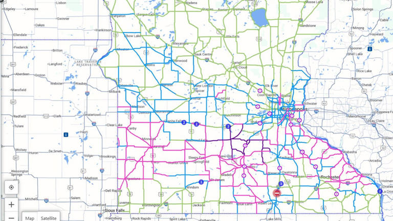 MN weather: Ice on roadways cause crashes, spinouts Monday morning
