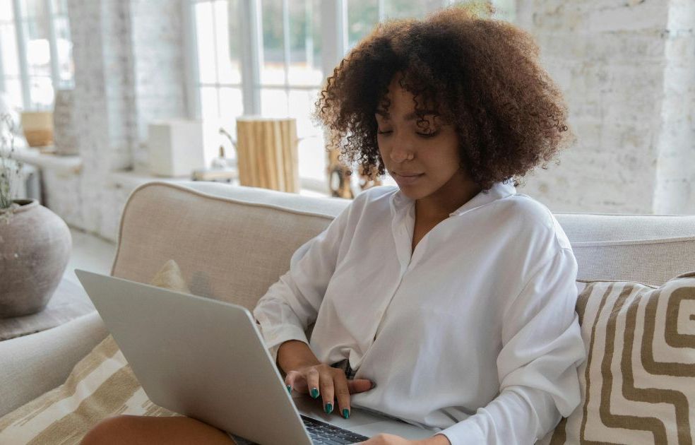Espionnage au travail : Votre employeur a-t-il le droit de surveiller l ...