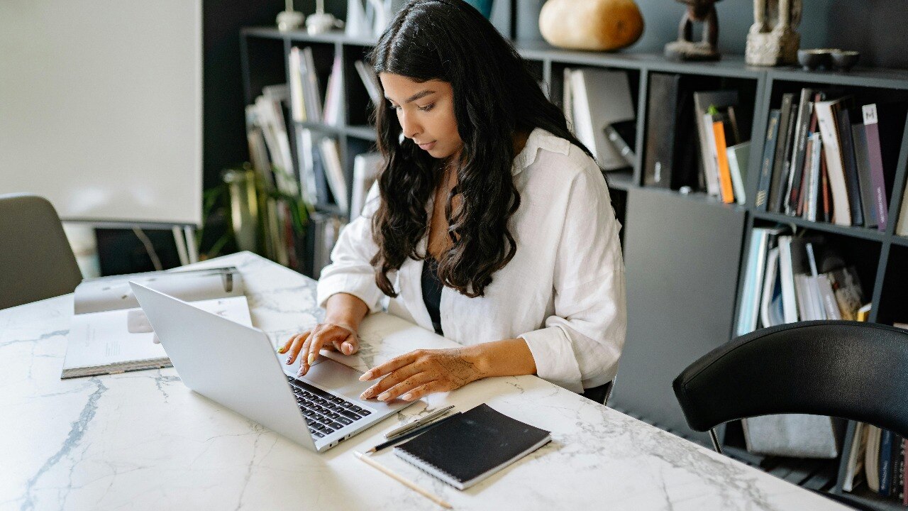 Women face mid-career barriers in corporate India despite early success