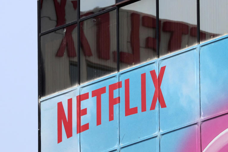 Netflix prepares $25 billion in bank financing for Warner deal