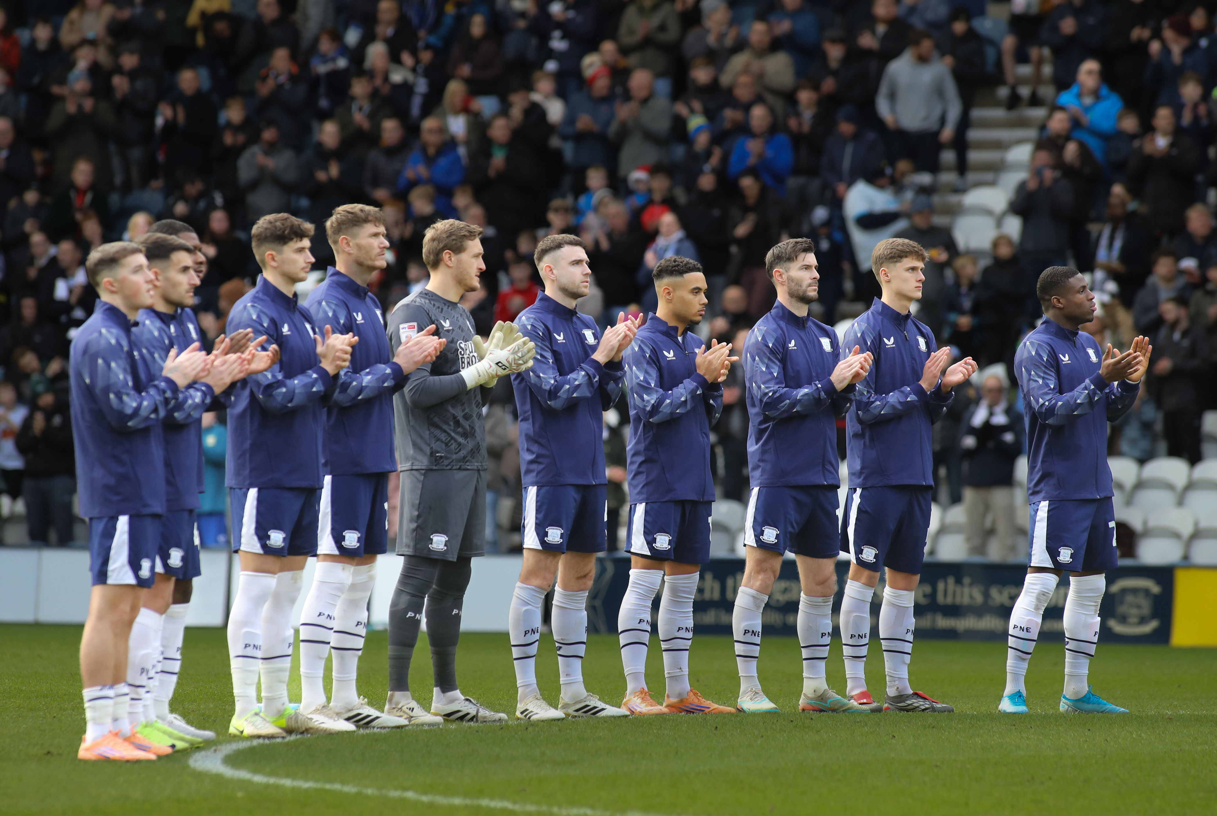 17 fantastic photos of 14,831 Preston North End faithful at Deepdale ...