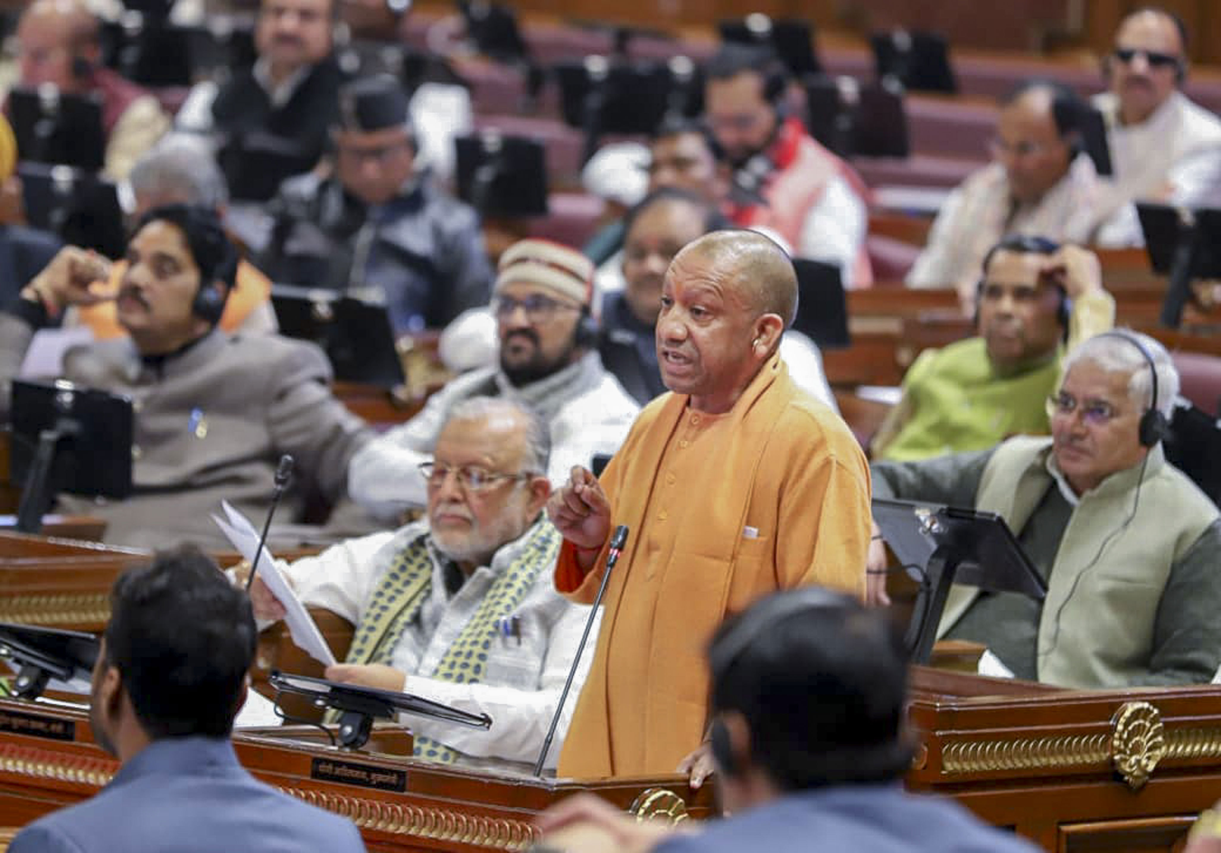 Cong strangled Constitution by imposing Emergency during Vande Mataram ...