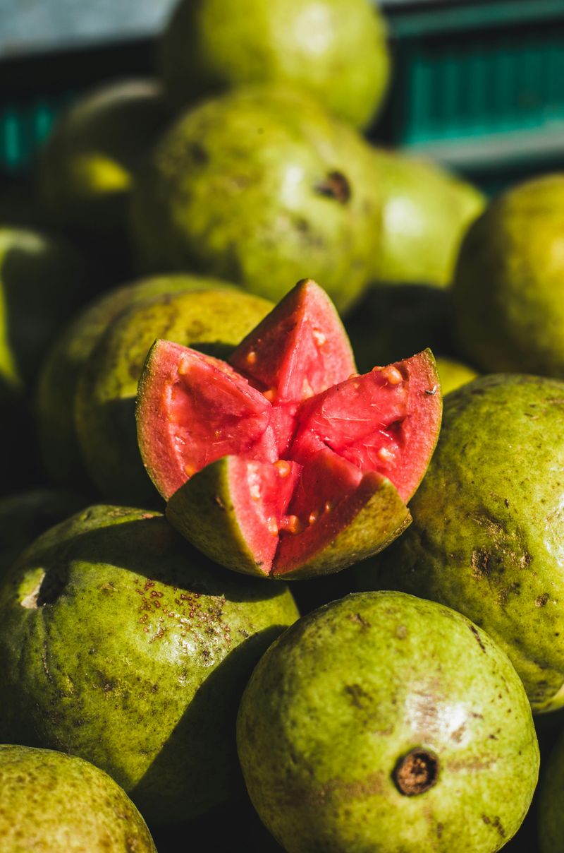 10 fruits that deliver more protein than expected