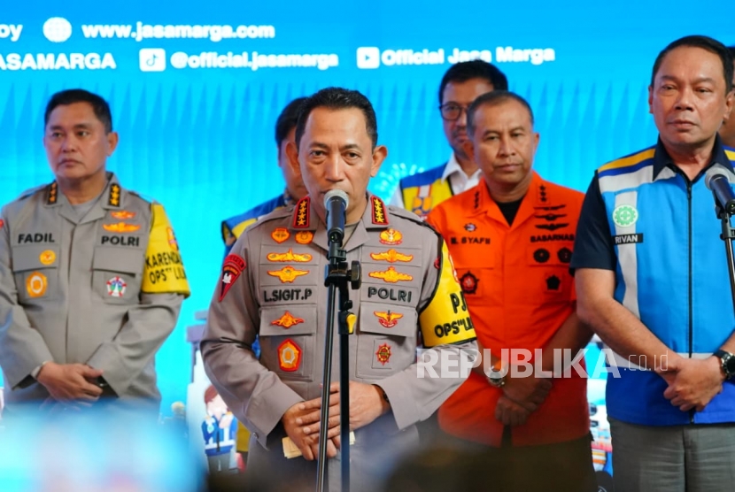 Kapolri tinjau pos command center, pastikan arus mudik berjalan aman ...