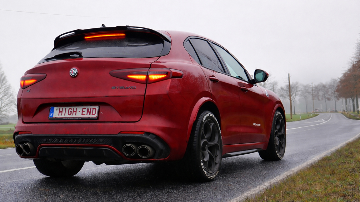 How fast can the Alfa Romeo Stelvio go on the Autobahn