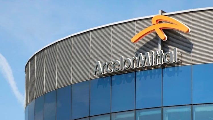 ArcelorMittal to invest $0.9 billion in new clean energy projects ...