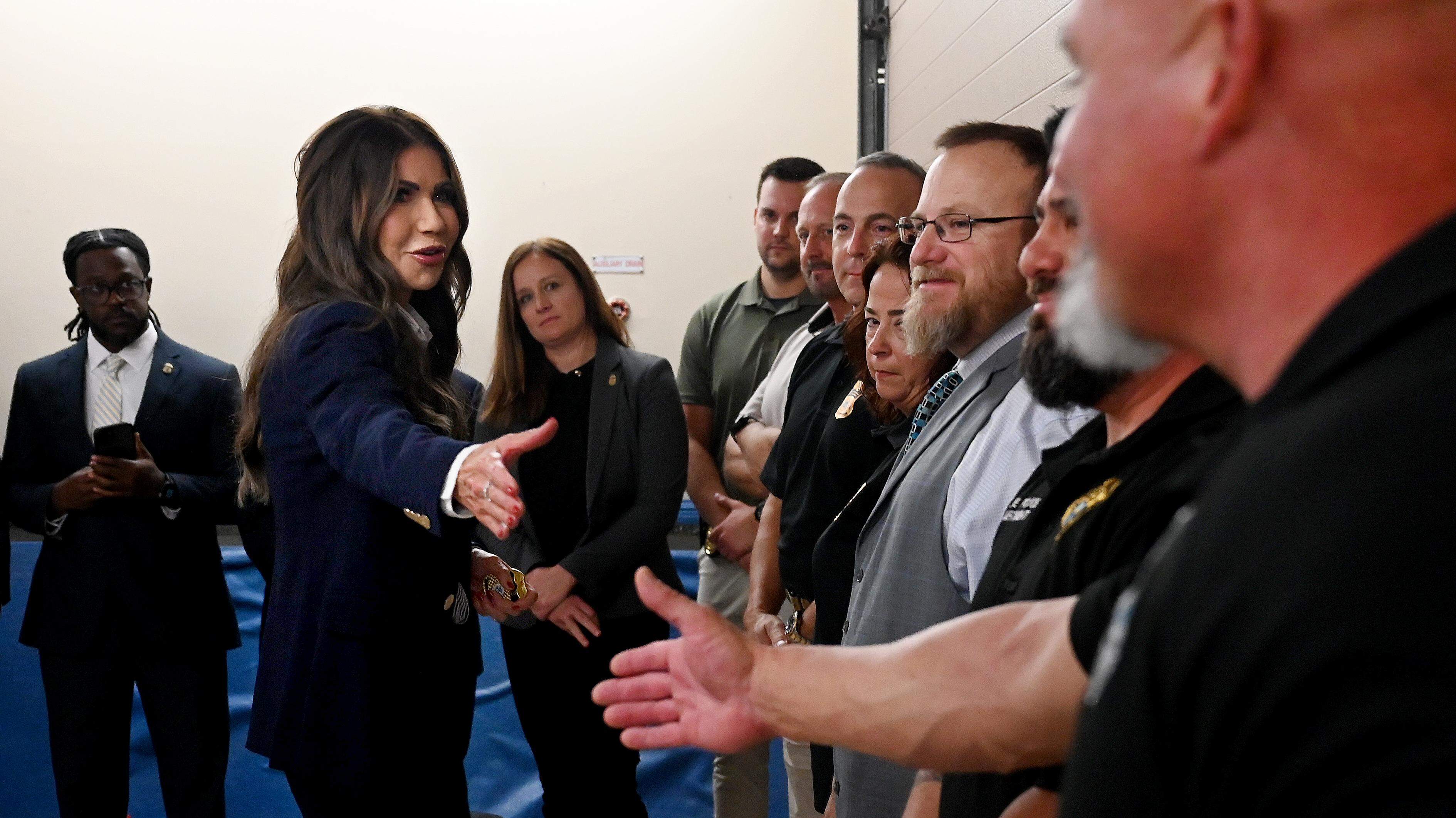 Can Bradenton, Palmetto officers act as ICE agents? What police ...