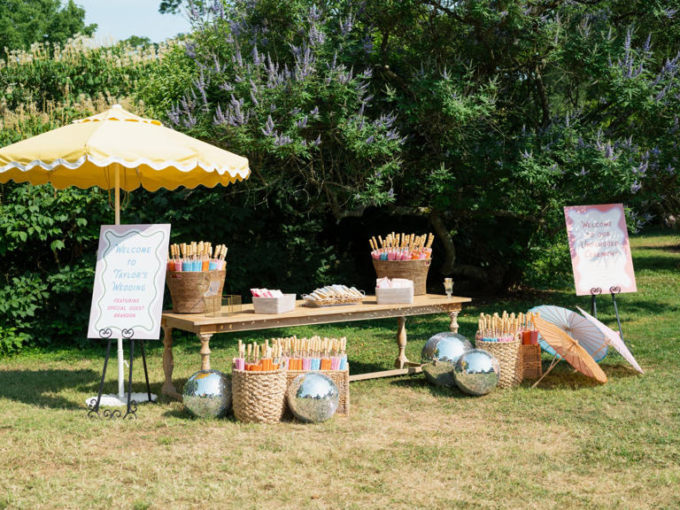 This 'sassy southern disco'-themed wedding featured a hot-pink-and ...