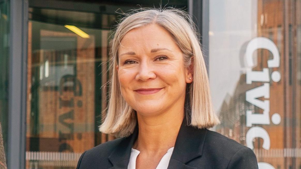 Mayor says town policing 'not up to scratch'