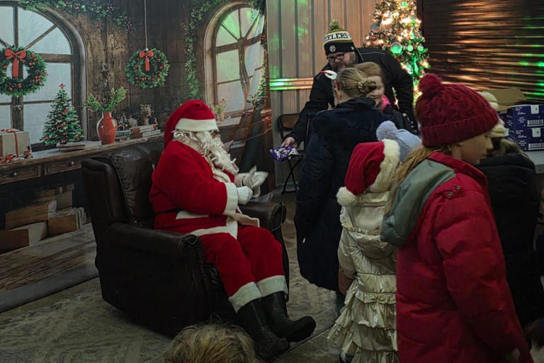 Spirits were high for Christmas tree switch-on by Pomeroy District ...