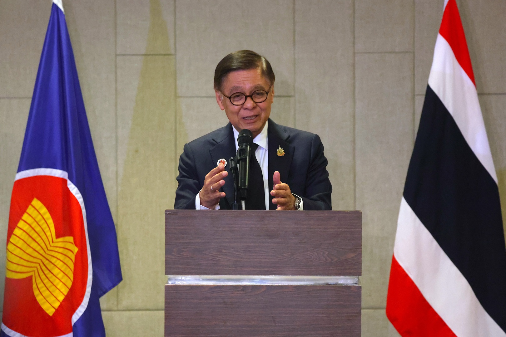 Los ejércitos de Tailandia y Camboya debatirán el miércoles un eventual ...