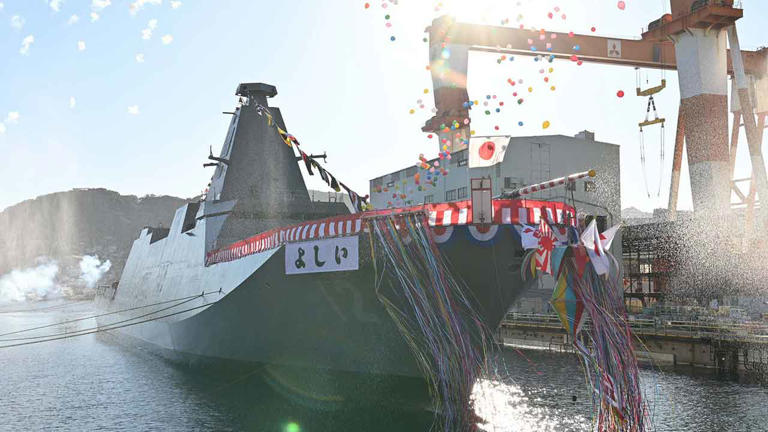 Japão lança a última fragata da classe Mogami e encerra o maior ...