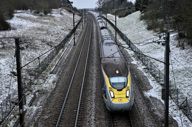UK braces for -9C Arctic blast as 12 regions face bone-chilling freeze ...