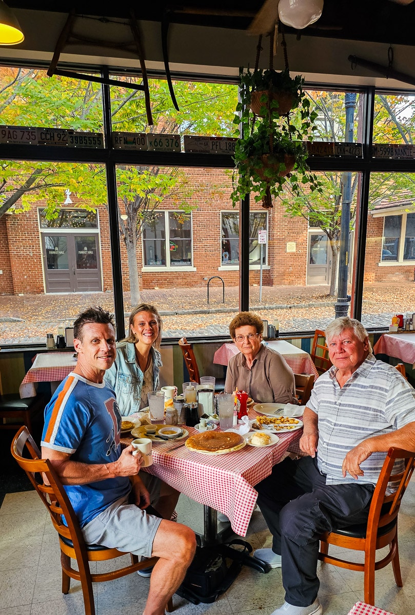 Where to eat the best breakfast in Raleigh (20+ local hot spots)