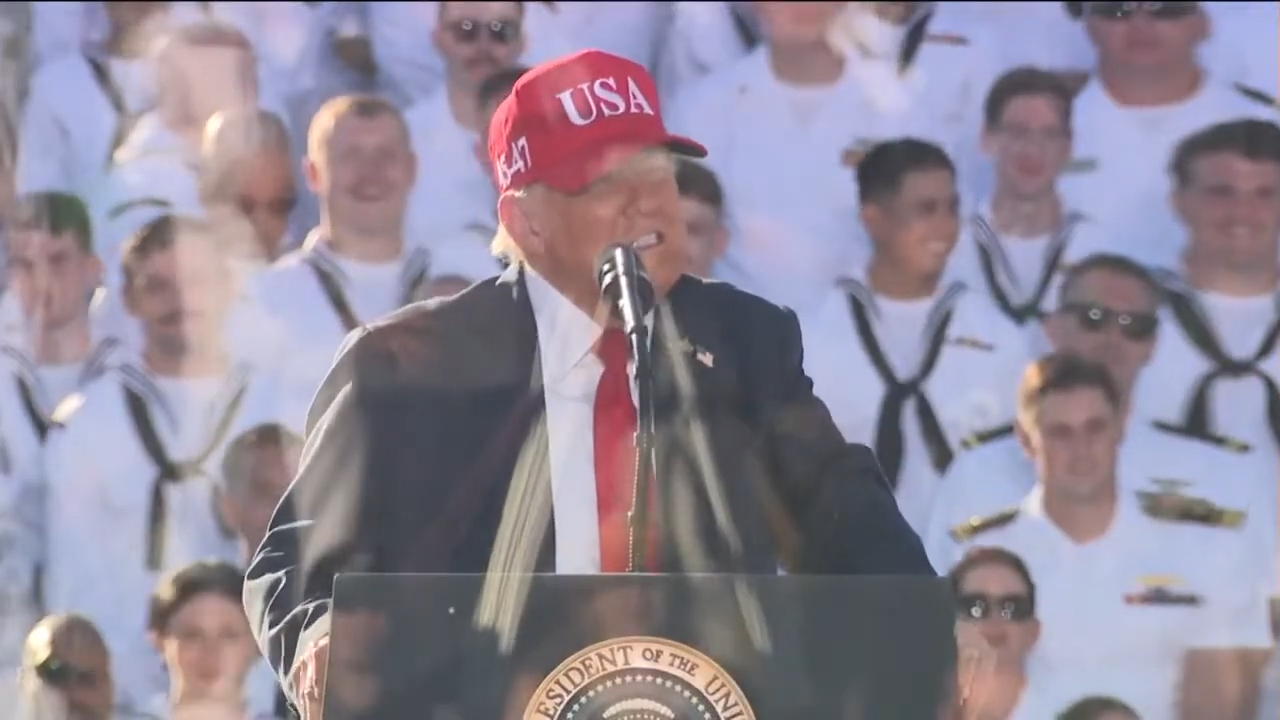 'This is a rally': Trump fesses up, admits to politicizing the military ...