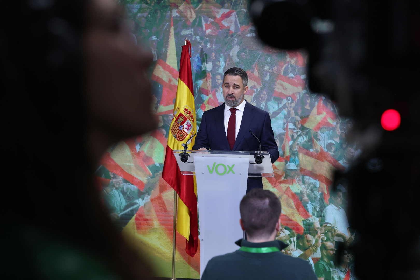 Abascal emplaza a Guardiola a decidir con quién pacta sin descartar ...