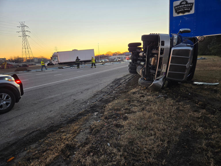 Tractor Trailer Crash Shuts Down Southbound I 95 In Richmond