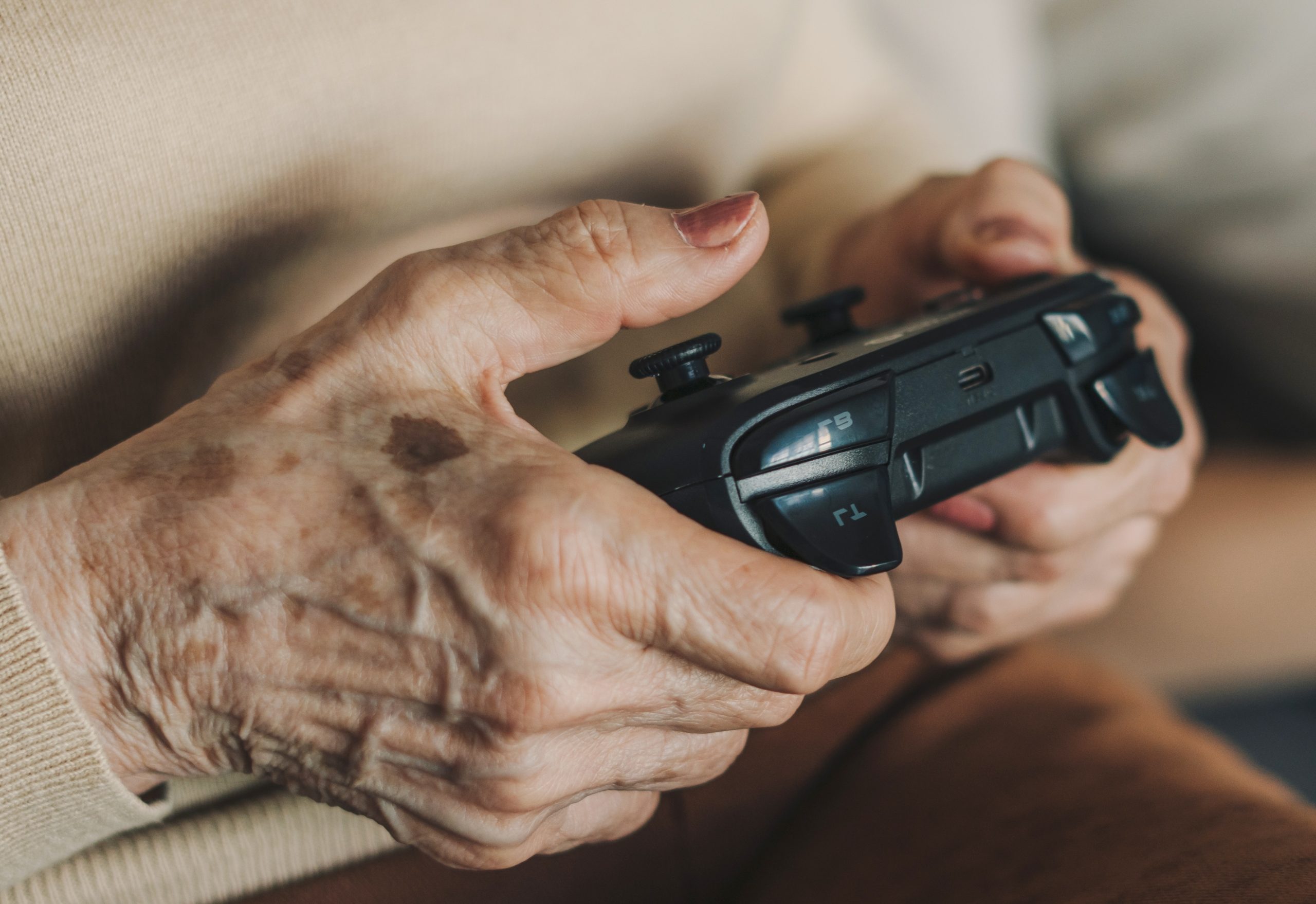 Game console sales in freefall, lowest since 1995