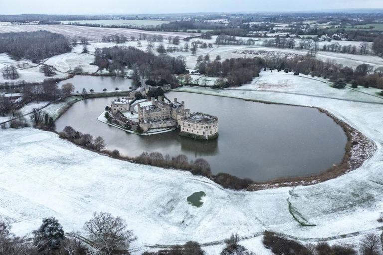 UK braces for -9C Arctic blast as 12 regions face bone-chilling freeze ...