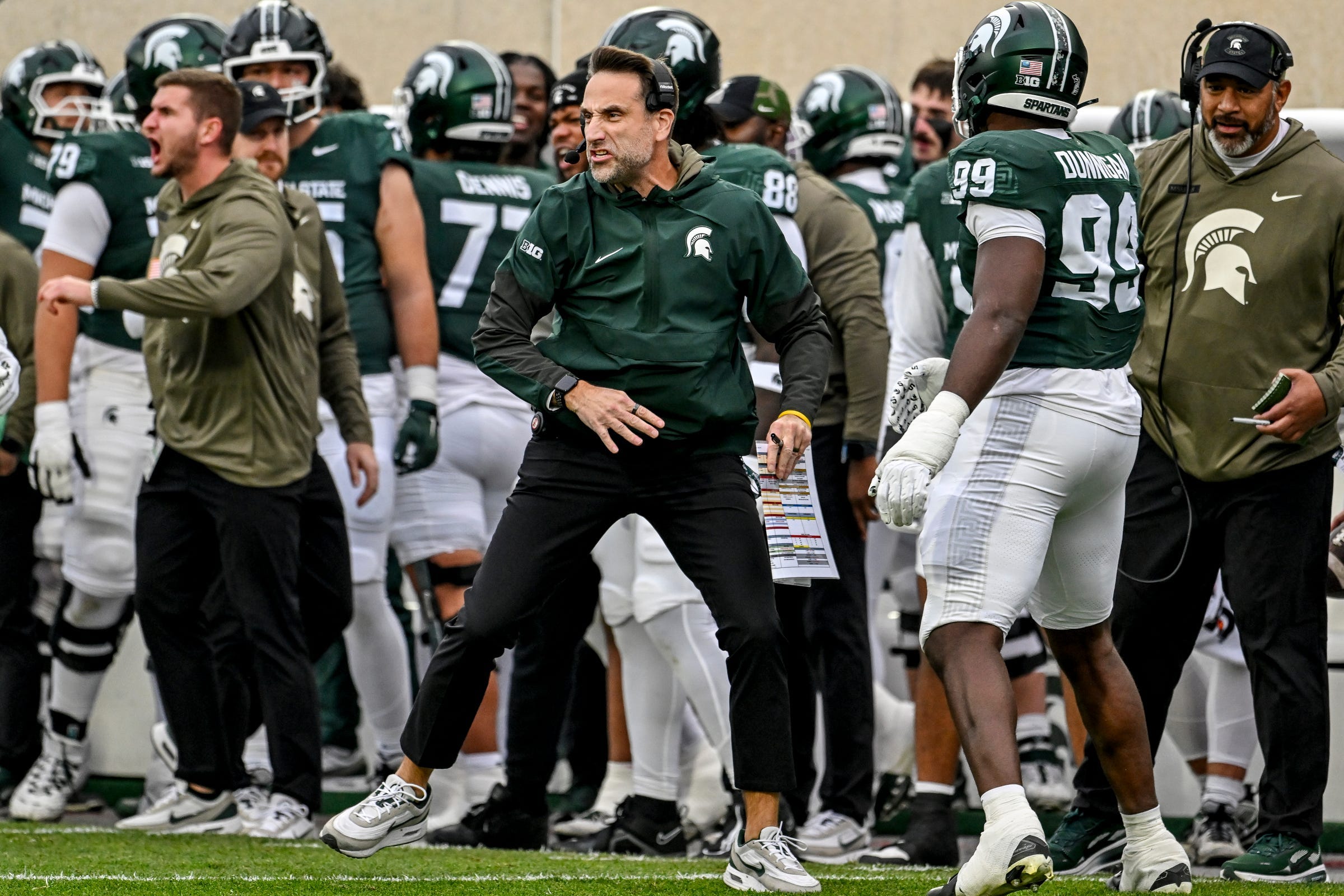 Michigan State football reportedly promoting assistant LB coach