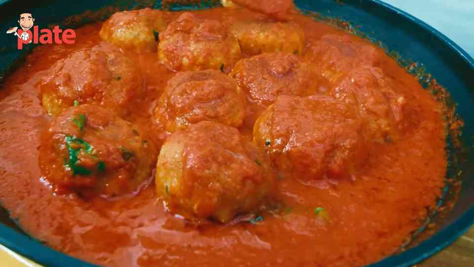 How to make Italian meatballs with the perfect browned crust