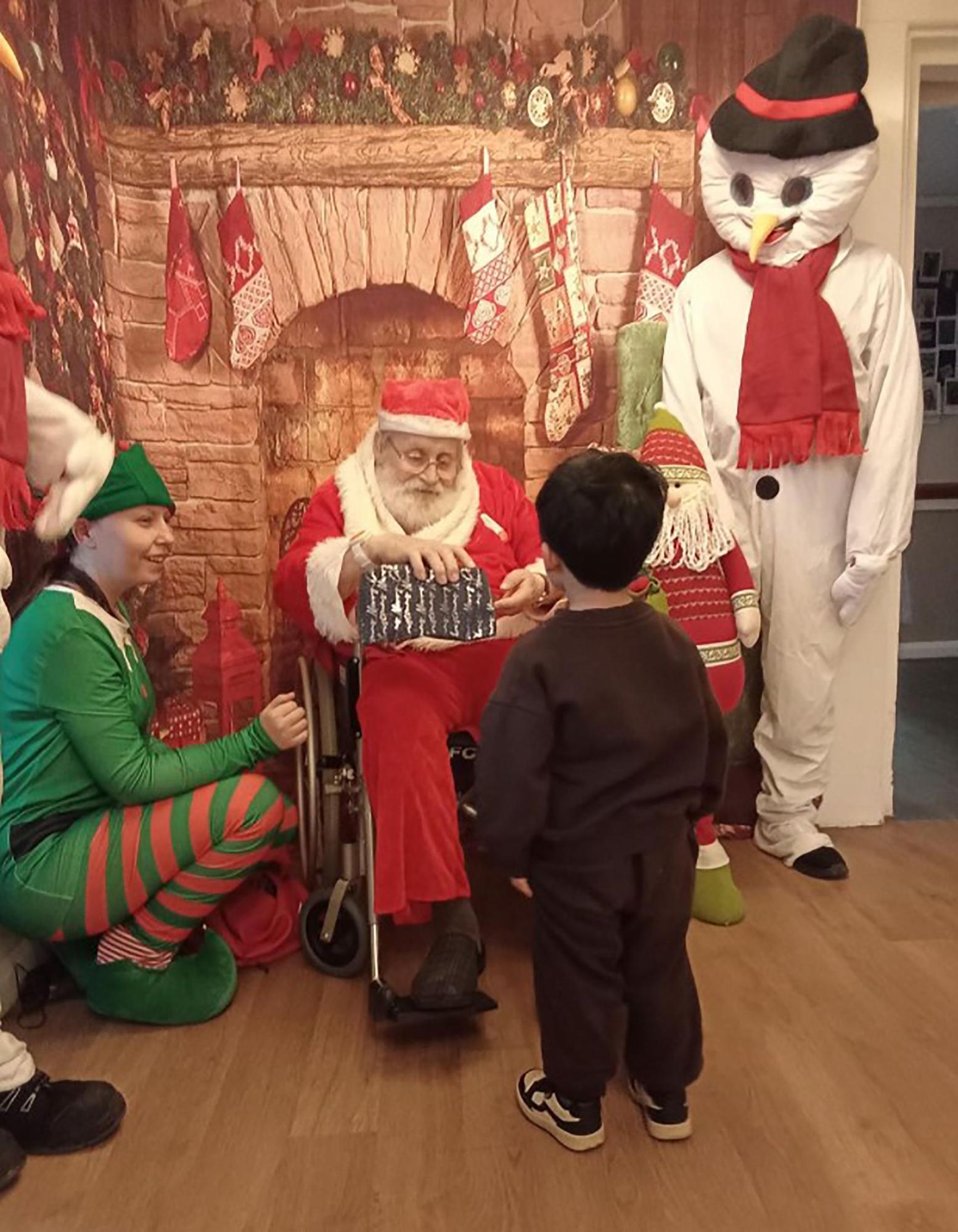 Festive cheer as local nursery children visit Pytchley Court Care Home