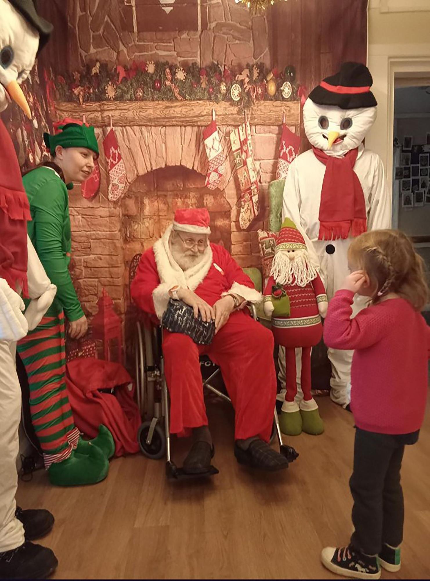 Festive cheer as local nursery children visit Pytchley Court Care Home