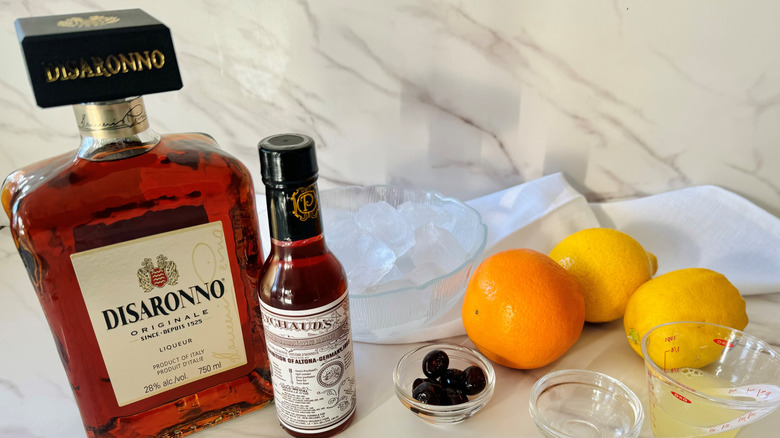 Classic amaretto sour recipe