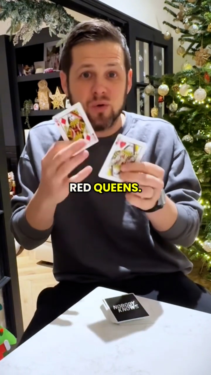 Jokers instantly change into red queens